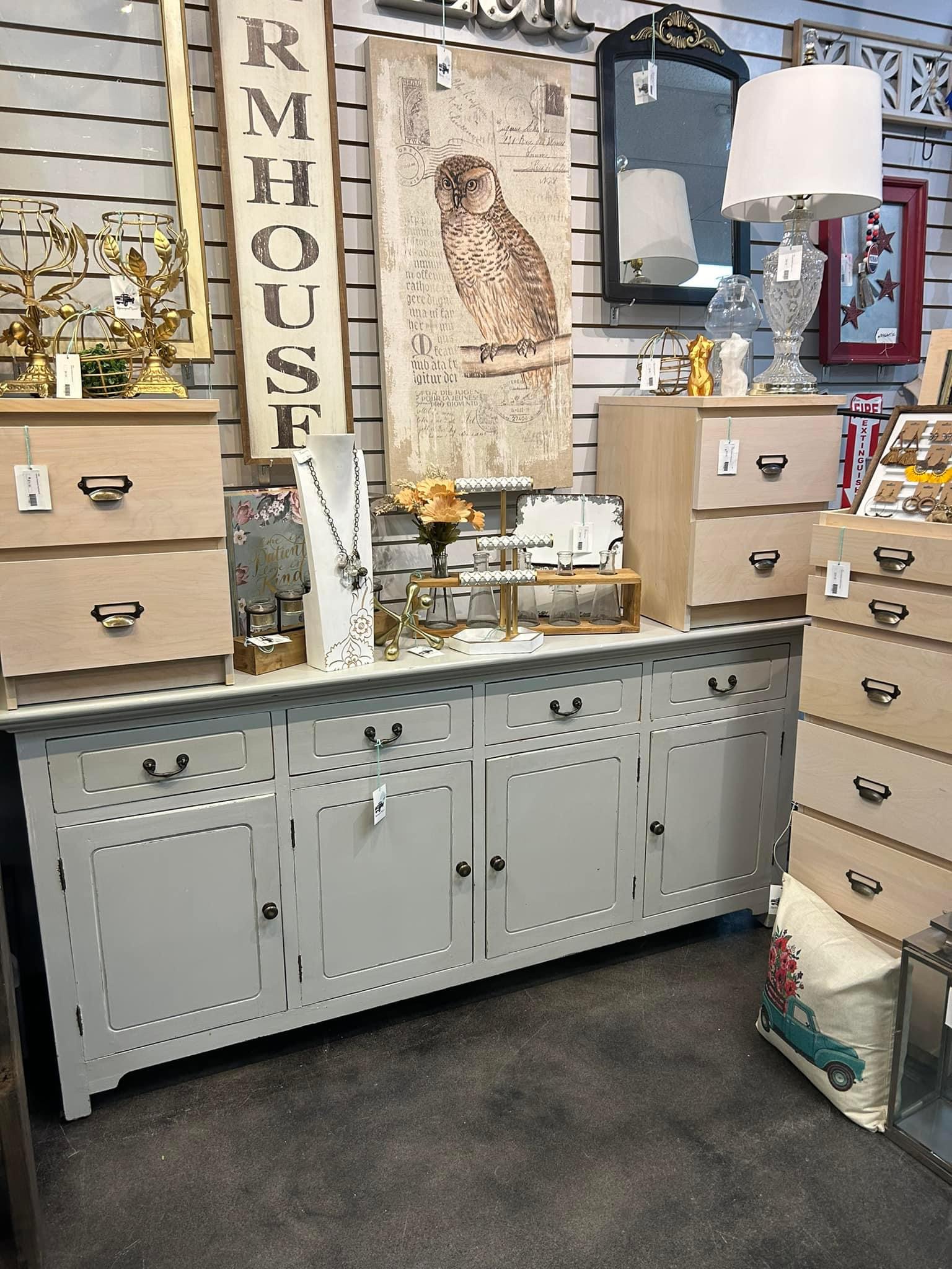 Funky Junk – Furniture Decor & One Of A Kinds